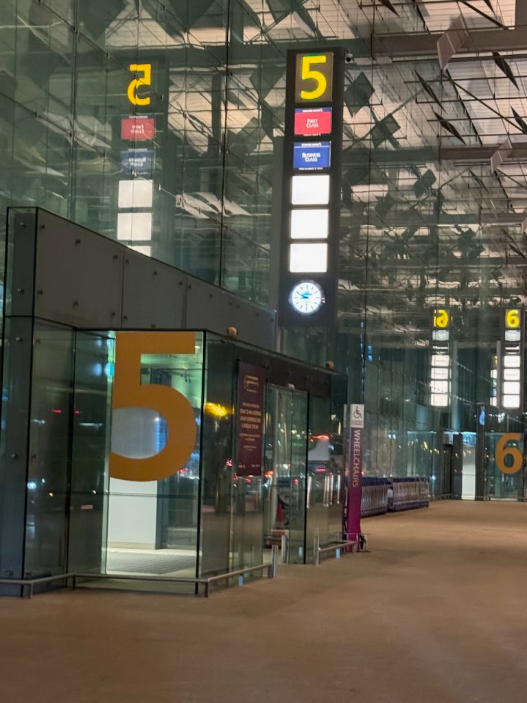 [Airline Review] – Singapore Airlines A350-900 (Medium Haul Variant ...